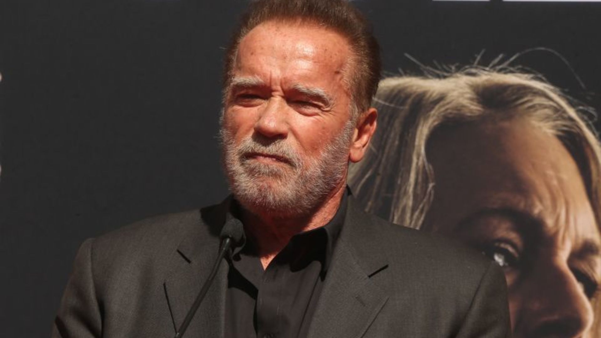 Arnold Schwarzenegger worstelt met zijn zelfbeeld en ouder worden ...