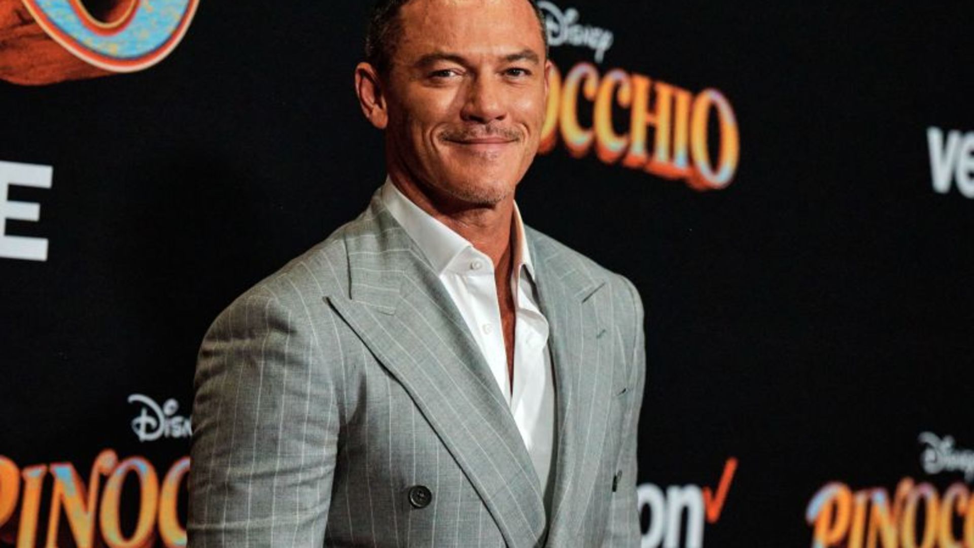 Luke Evans: "Als gay mensen de gay-rollen speelden en hetero's de ...