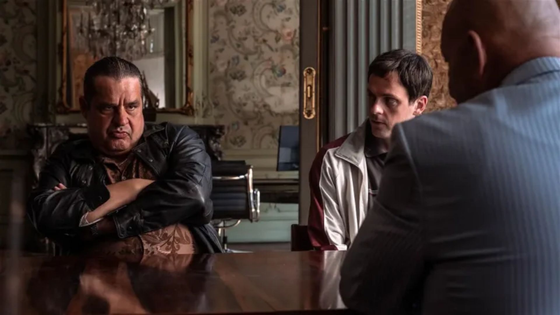 Netflix deelt spannende eerste trailer van 'Ferry: De Serie' met Frank ...